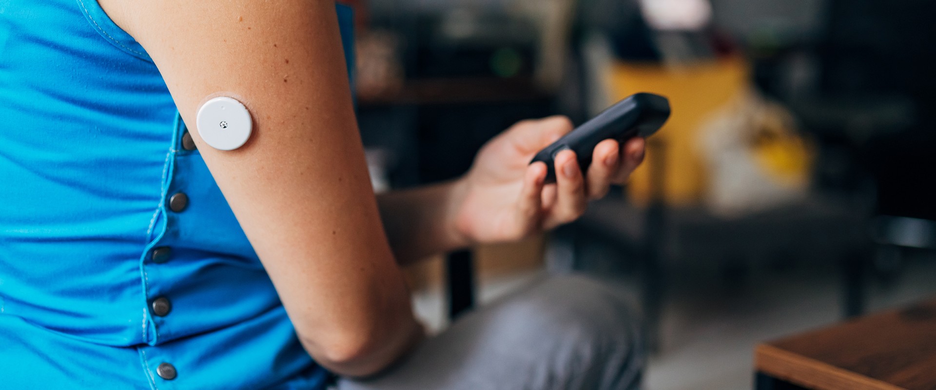 How to Use a Smartphone-Based Glucose Monitoring System Correctly